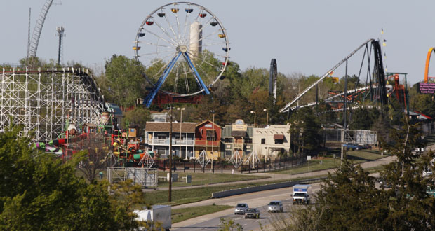 The 15 stages of a trip to Frontier City - The Lost Ogle