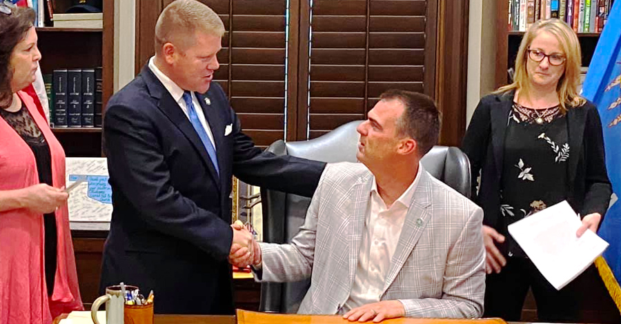 Stitt scores buddy $180K gig with Oklahoma government!!! - The Lost Ogle