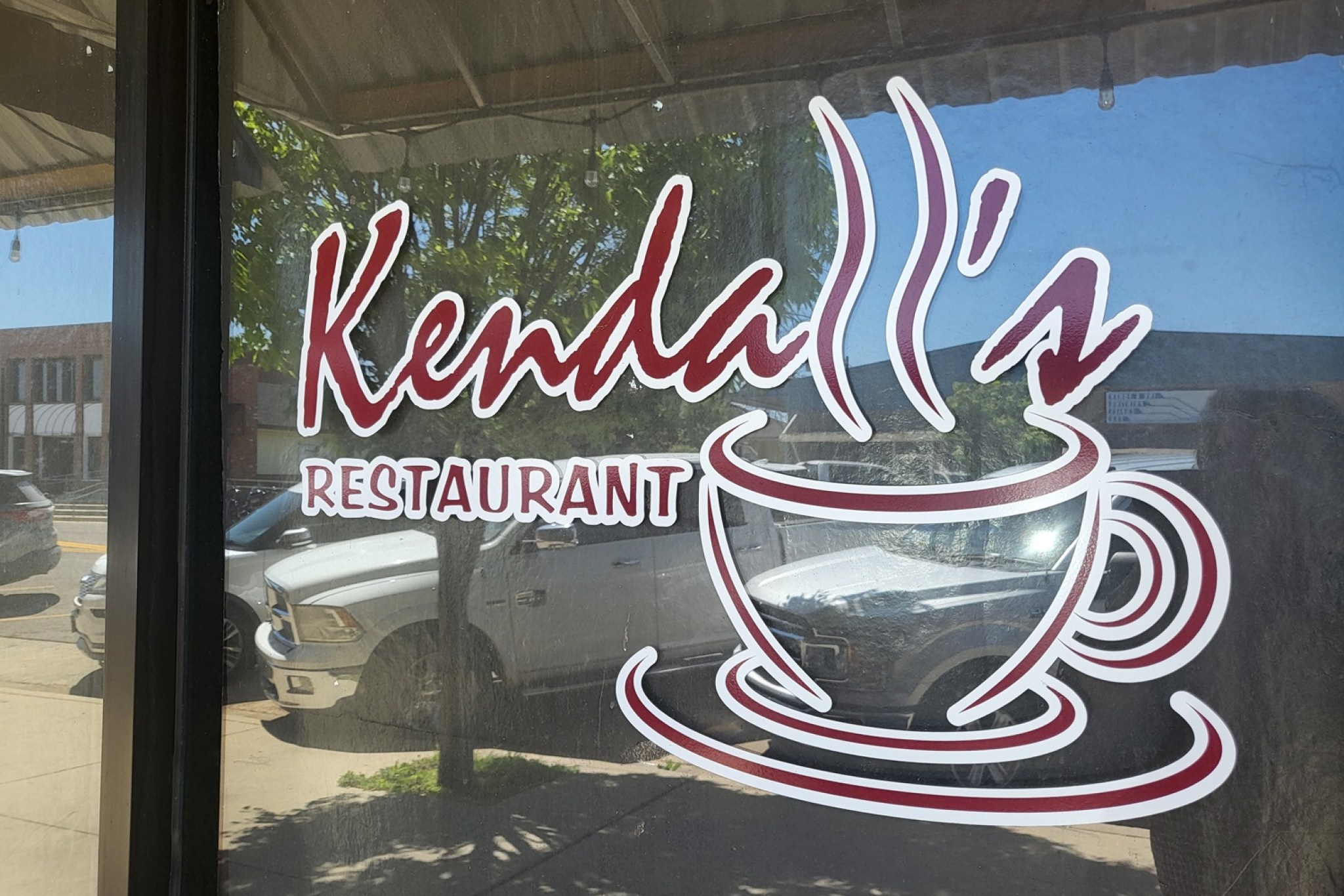 Louis Fowler vs. the Pioneer Woman: Rib-Eye Steak with Whiskey Cream ...