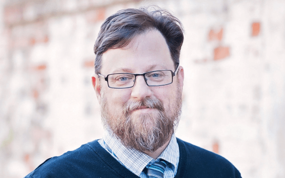 Sellout Crowd Founder Depantsed by Frontier in Well-Deserved Hit Piece ...