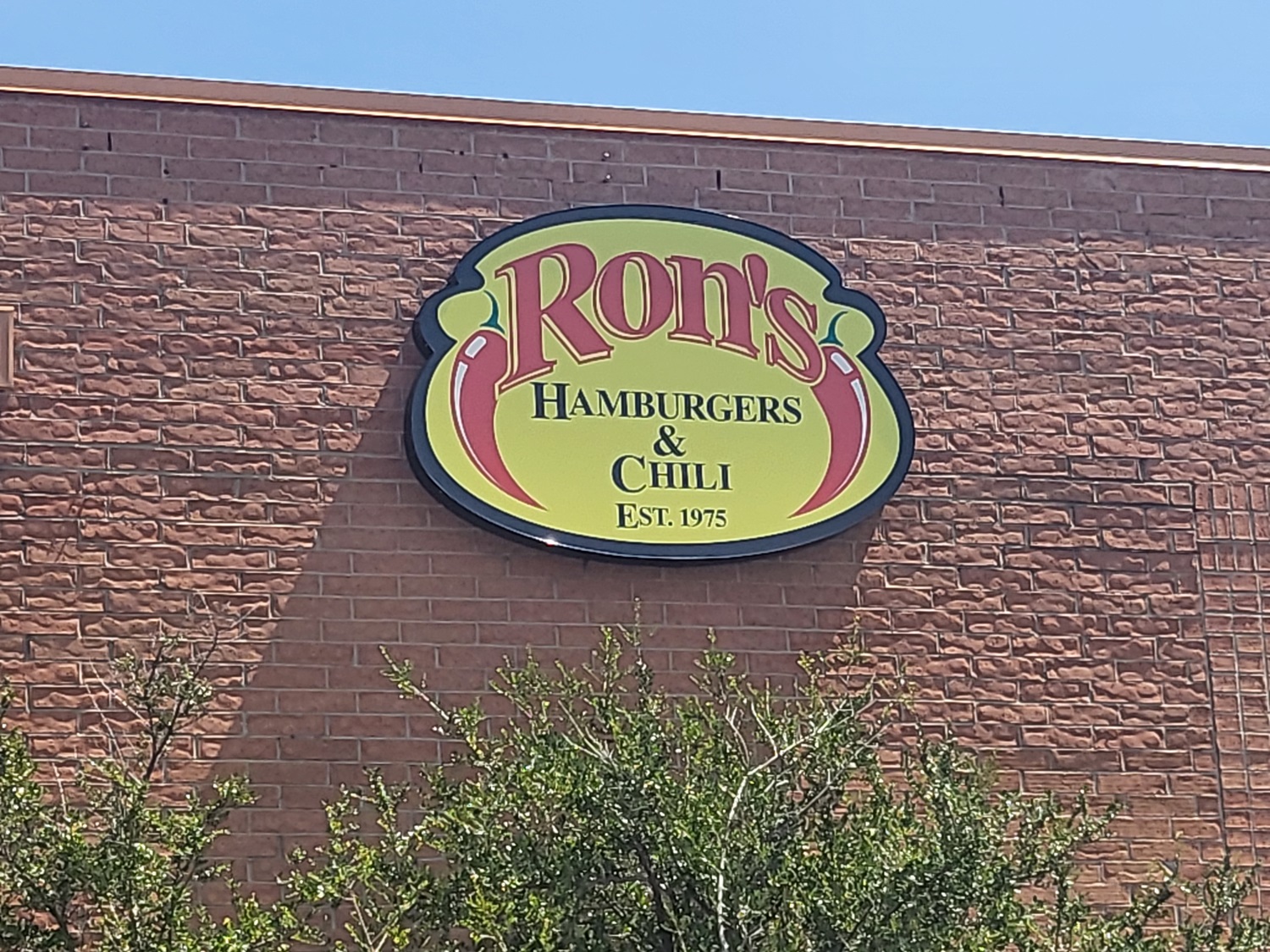 TLO Restaurant Review: Ron’s Hamburgers and Chili - The Lost Ogle