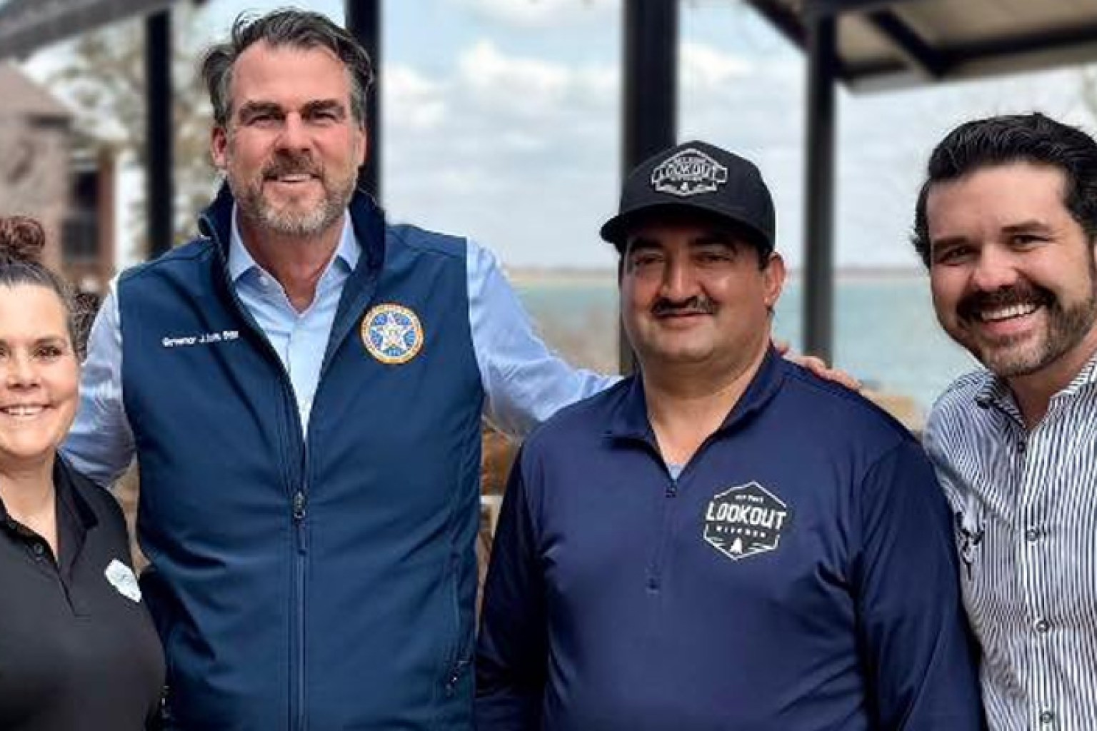 These pics of Mary Fallin with some dude wearing a "Mary Failin'" T ...